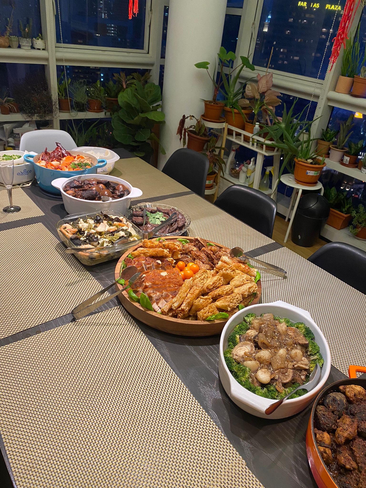Braised Sea Cucumber and Mushrooms With Broccoli – Still Feeling Peckish